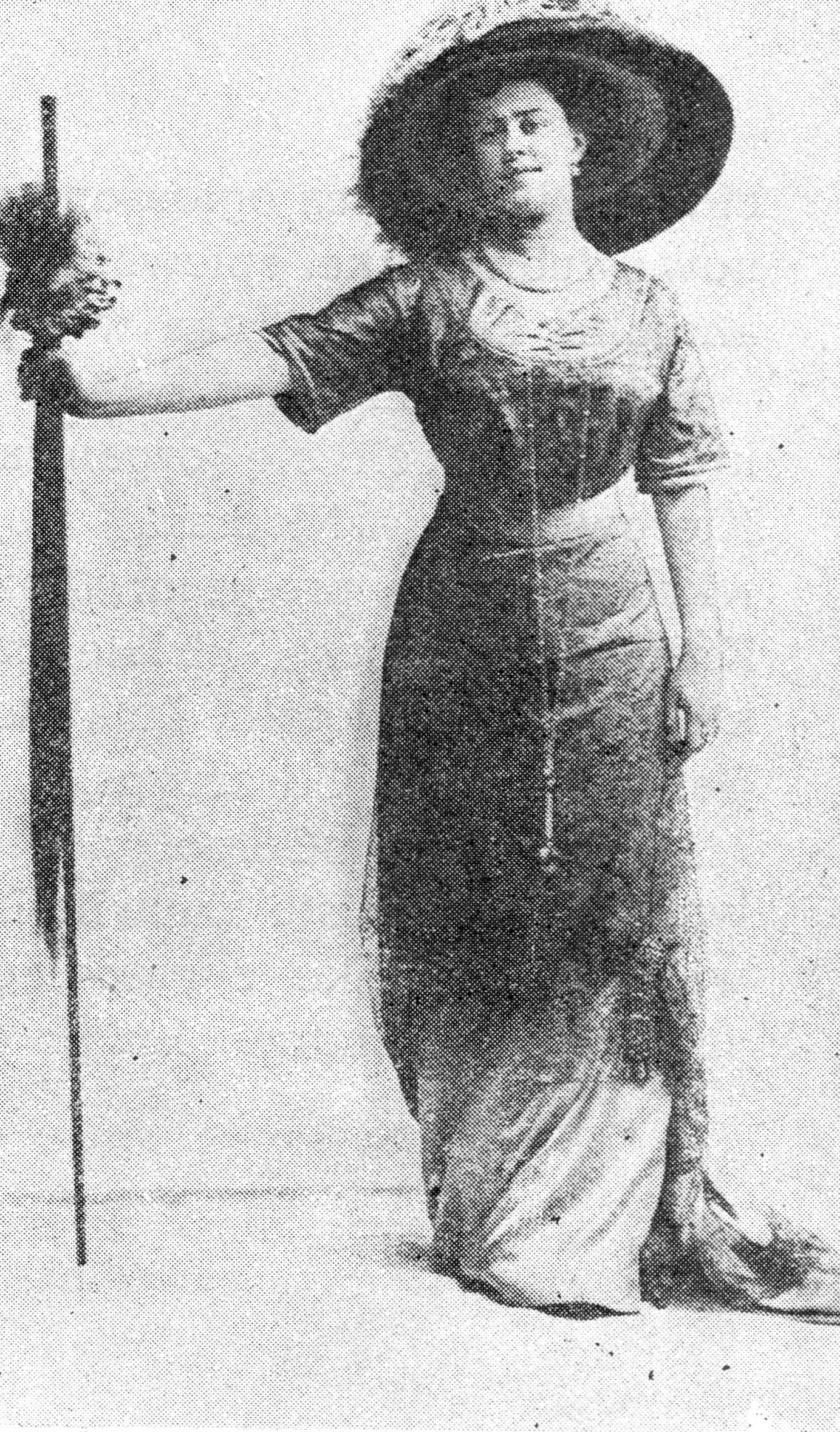 Lucyna Messal: dlaczego warszawka uwielbiała Messalkę? – Marta w czytelni